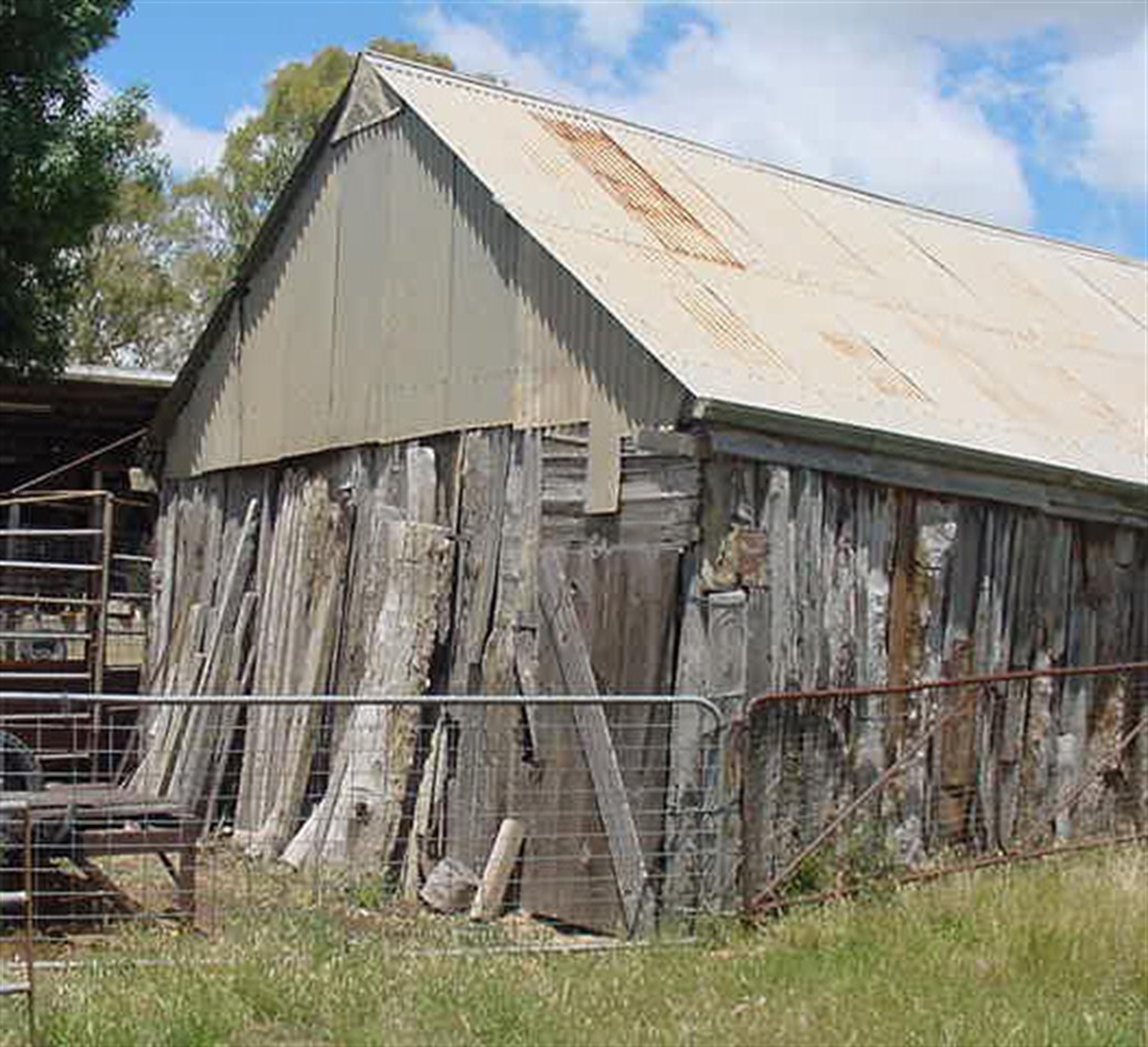 Former Dwelling & Slab Barn City of Onkaparinga